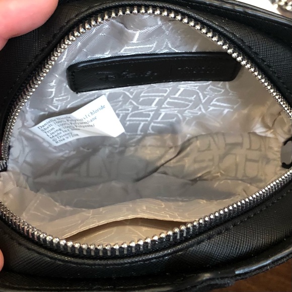 Danielle Nicole | Bags | Danielle Nicole One Bite Poison Apple ...